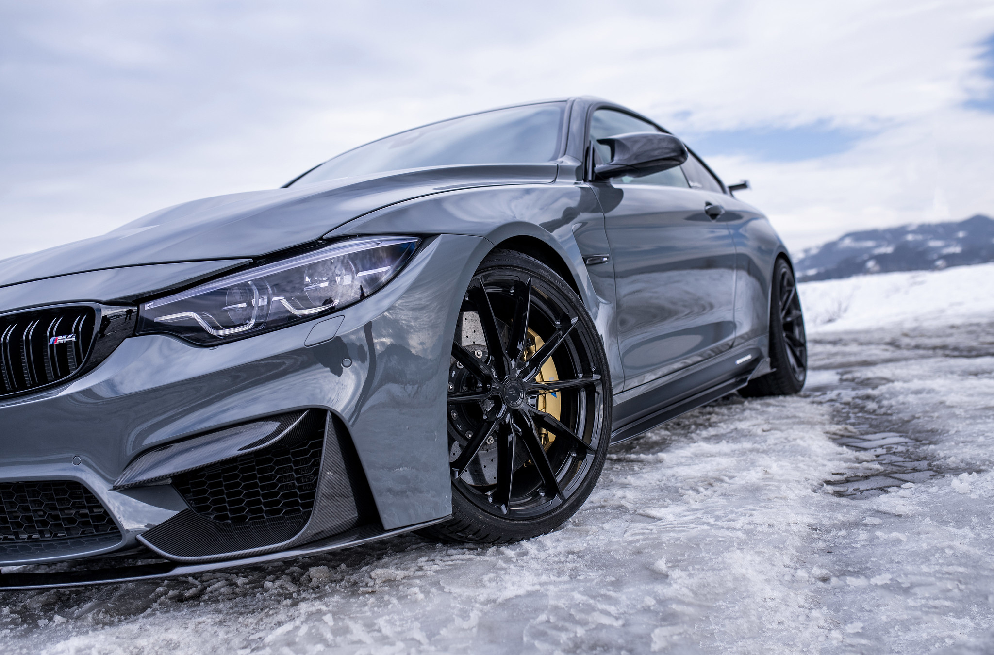 BMW M4 felgi JR37 Platinum Black front 20×9 rear 20×10,5 - Blog firmowy