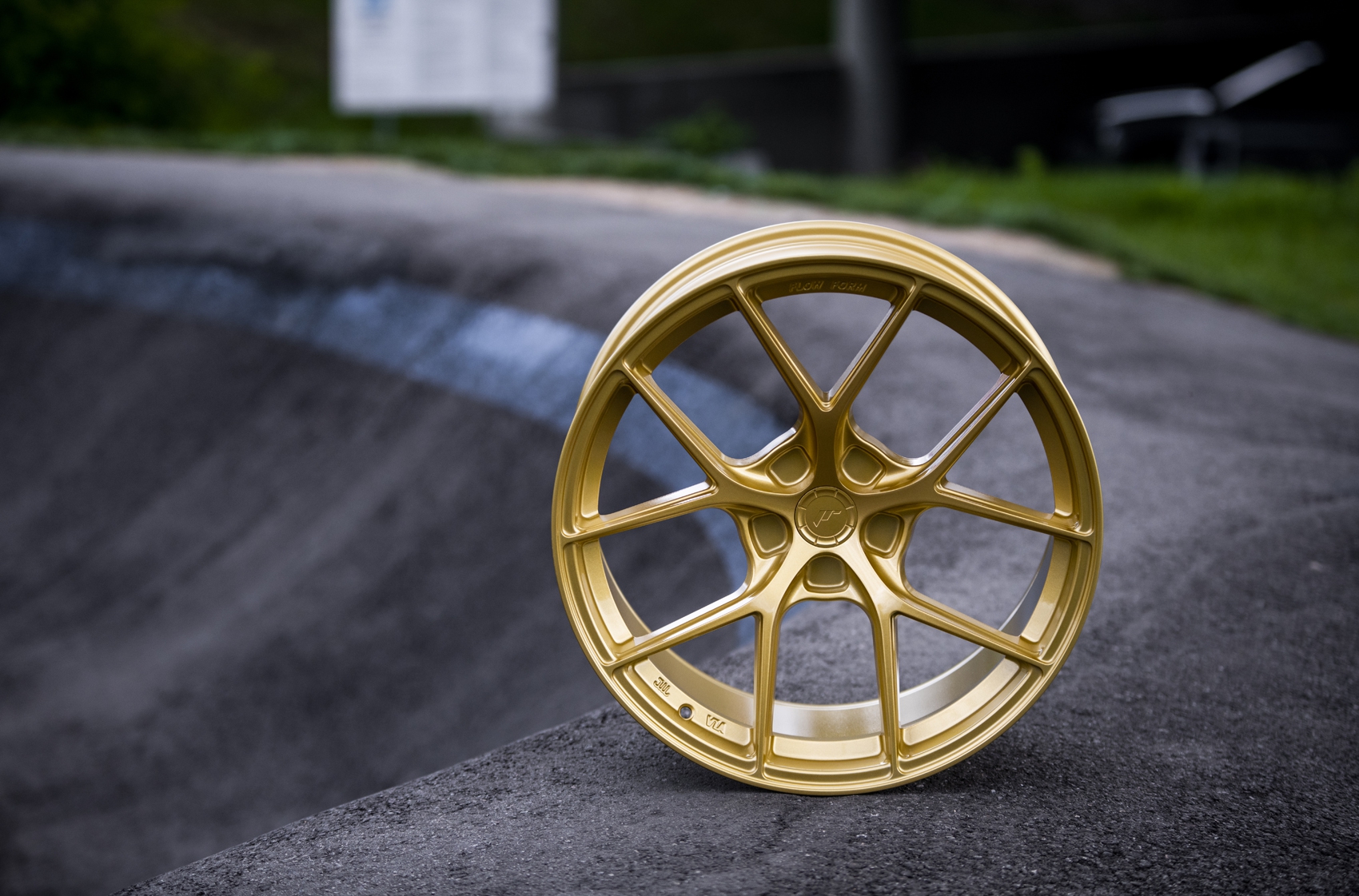 Felgi JR SL01 w kolorze złoty matt - Blog firmowy