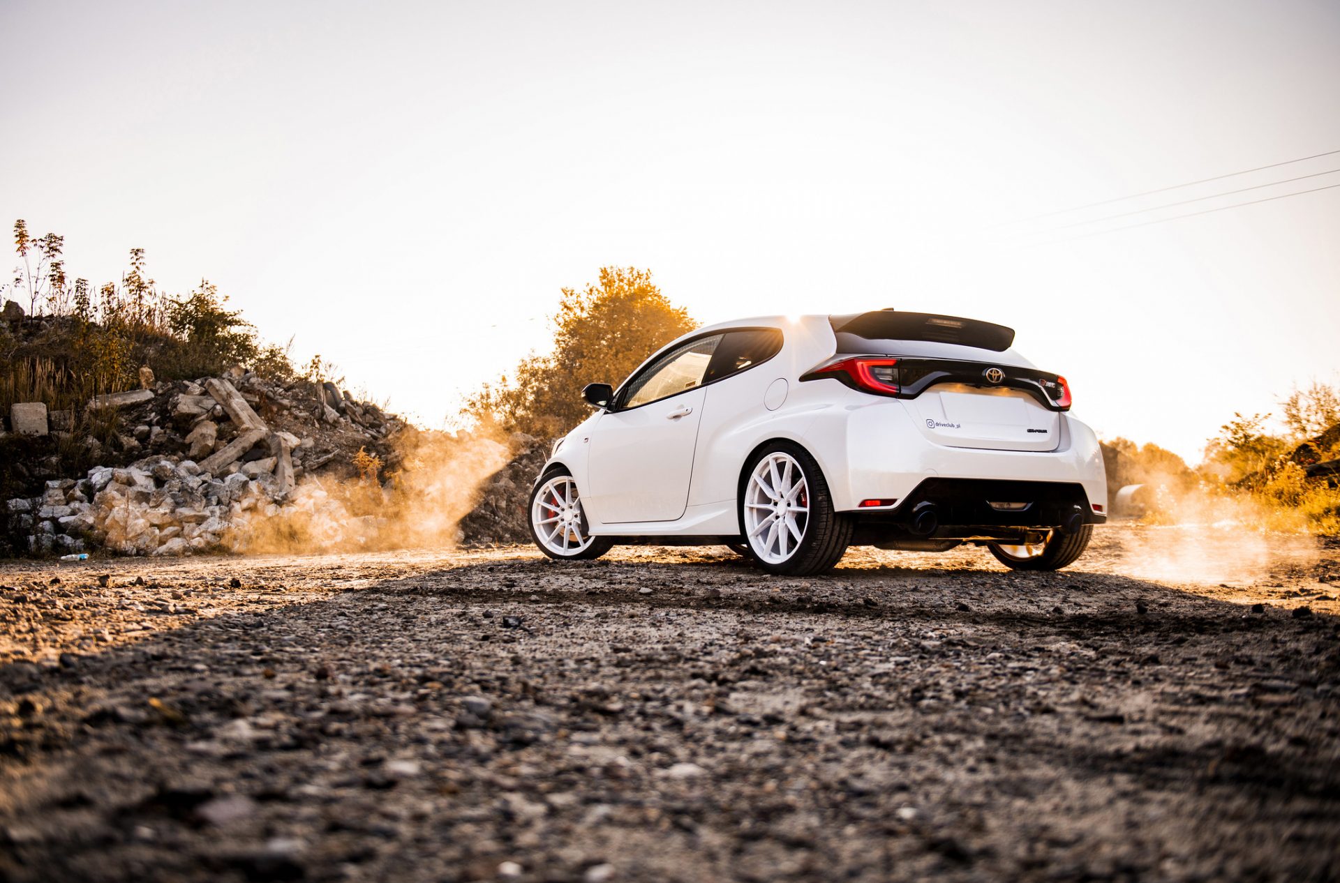 Toyota Yaris GR felgi SL02 White - Blog firmowy