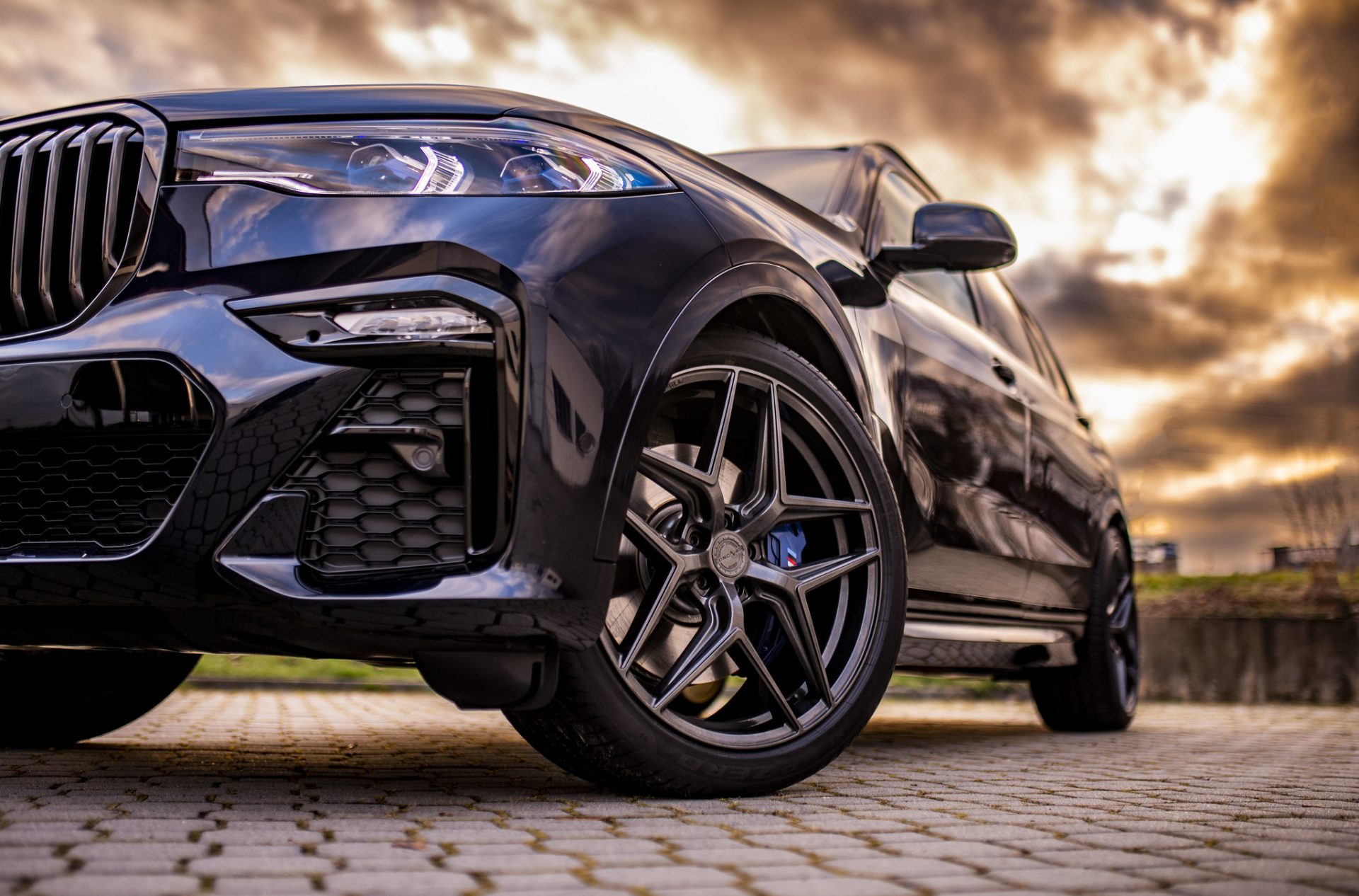 BMW X5 | Felgi Concaver Wheels CVR2 Gloss Graphite - Blog firmowy